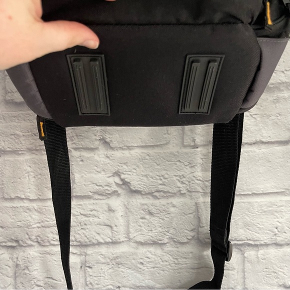 Samsonite | Cameras, Photo & Video | Preowned Samsonite Camera Bag Shoulder Tote Bag Grey Black ...